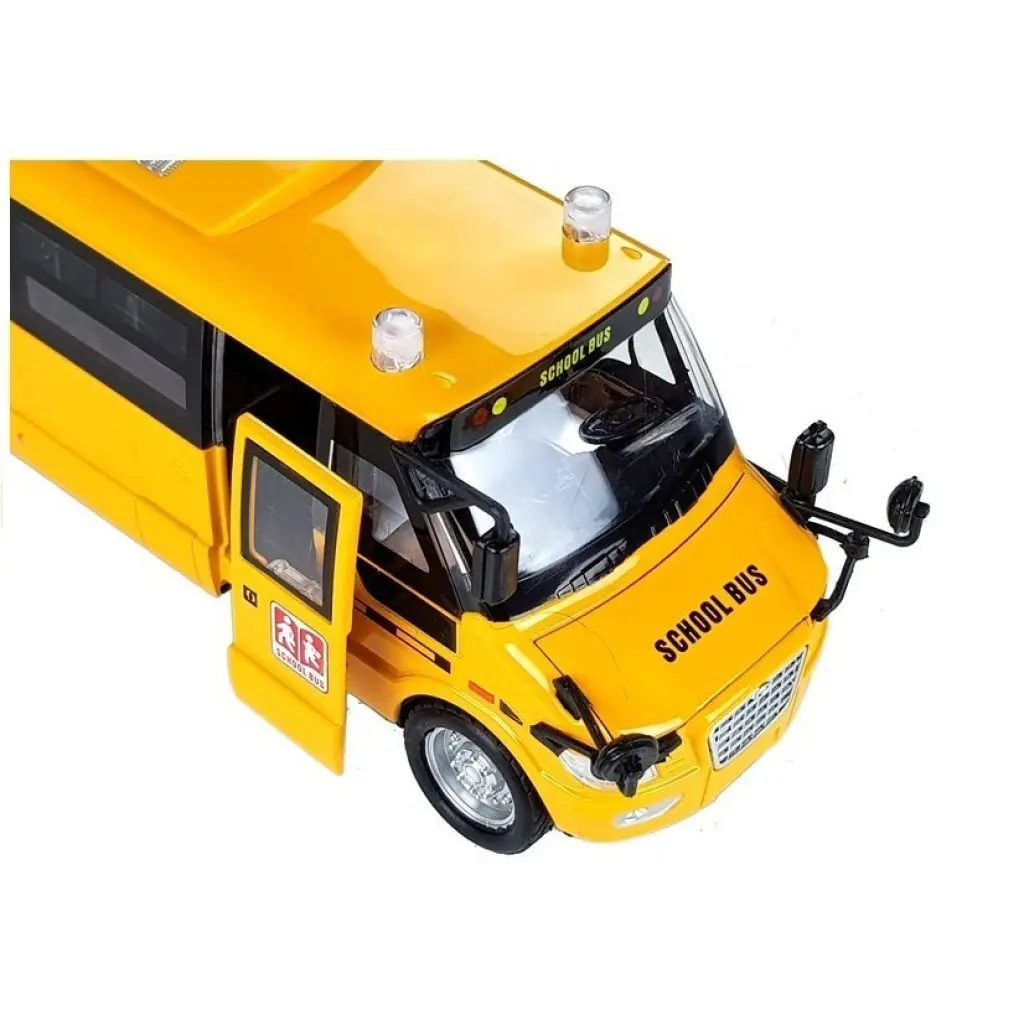 Metal School Bus with friction drive Die Cast Model - BernuVeikals.lv